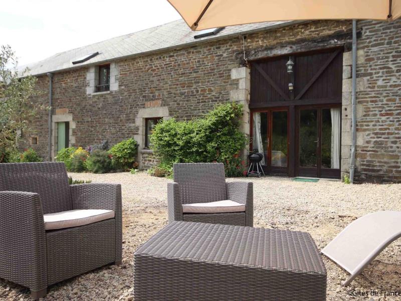 Gîte Les Hirondelles - Meublés, locations, gîtes - ROUPERROUX - Orne ...